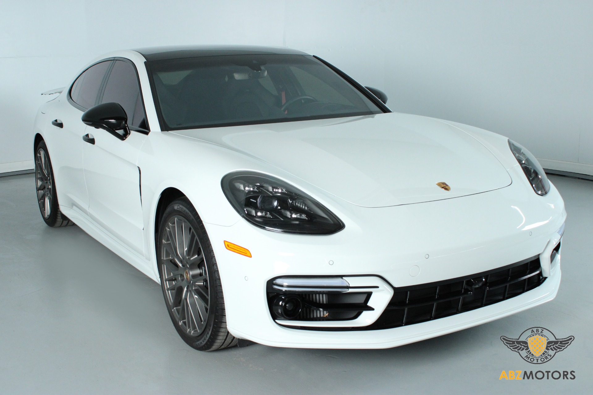 Porsche Panamera All White