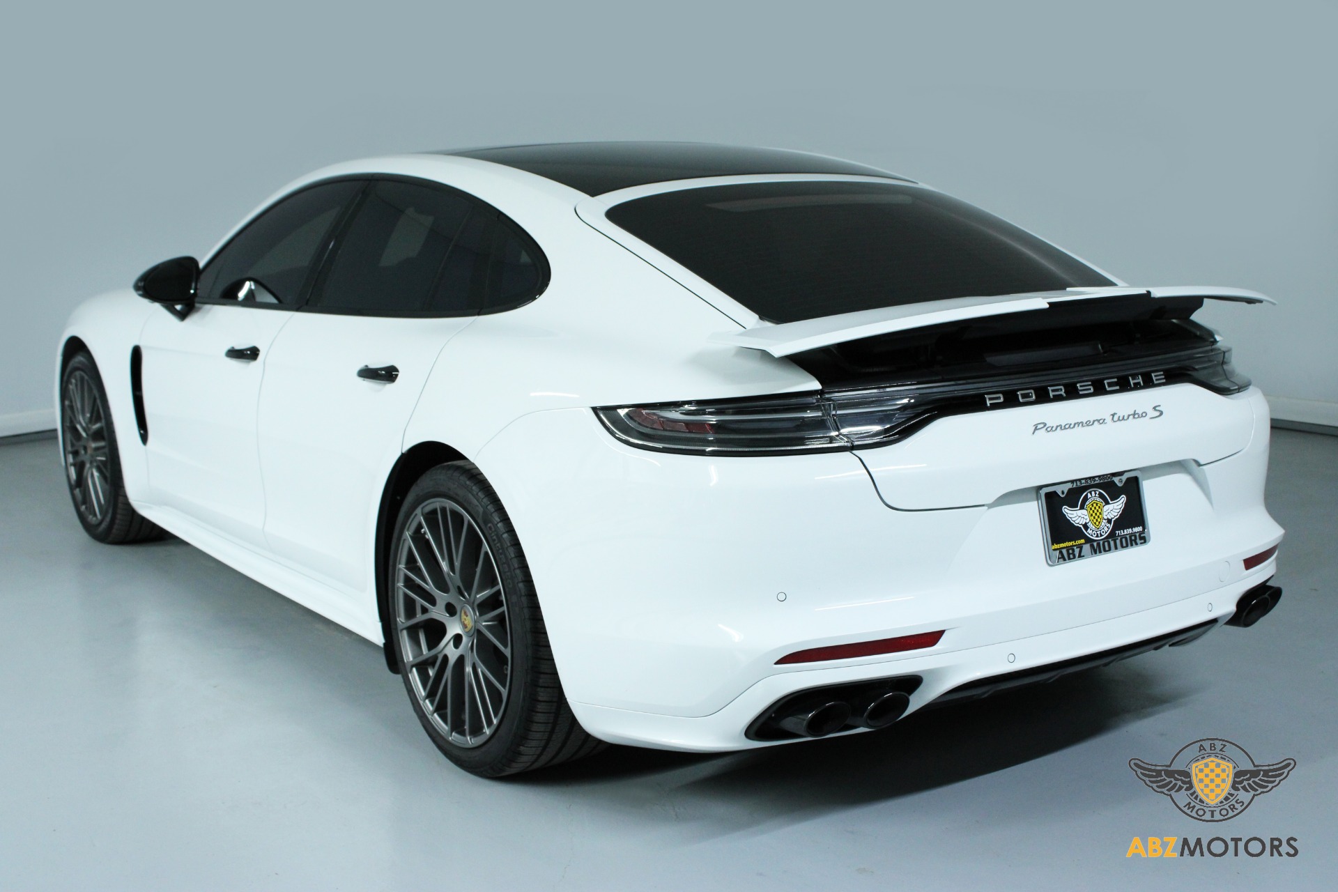 2022 Porsche Panamera Turbo S White